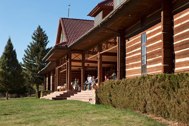 Vermejo Ranch Exterior - Turner Enterprises
